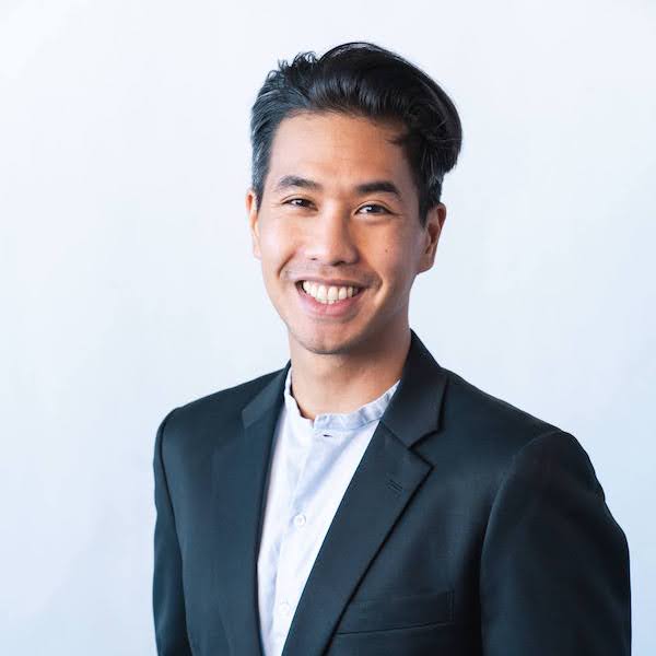 Meet Johnny Sompholphardy of Vatsana's Hot Sauce – Tuk Tuk Box